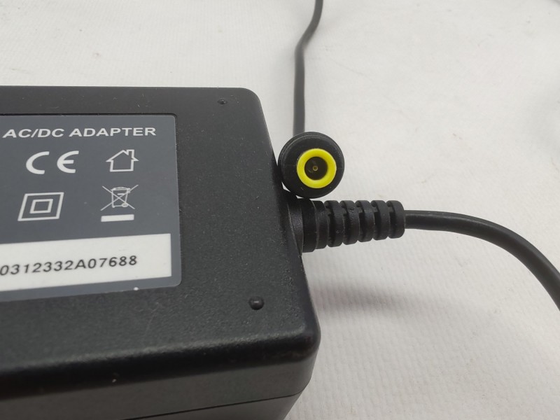 Strujni adapter 913