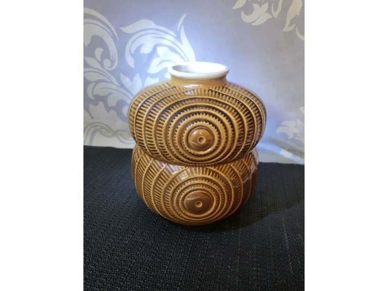 Vaza porcelanska Zajecar iz 70ih.godina.