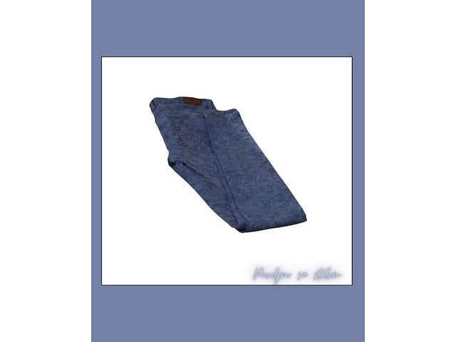 5.5.3. Plave cvetne skinny farmerke S Esprit