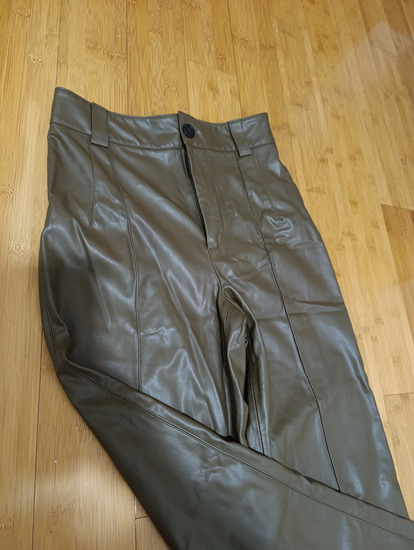Zara braon duboke kozne pantalone S ⚡