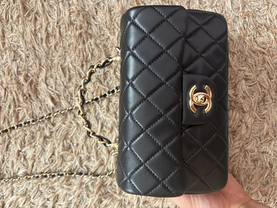 Nova crna chanel mini flap torbica