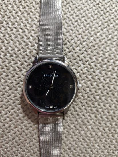 Pandora sat