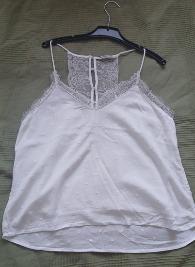 Stradivarius prelepa bela bluza sa cipkom, L