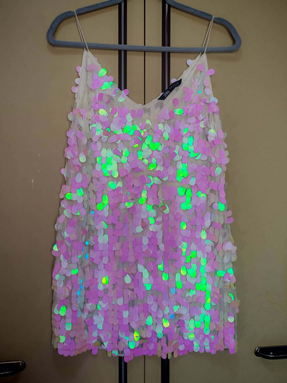 Zara sljokicava hologram haljina xs / s