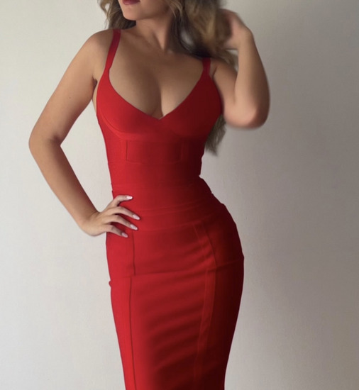 Crvena haljina