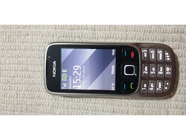 Nokia 6303ci br142 EXTRA stanje, life timer 21:11, orig