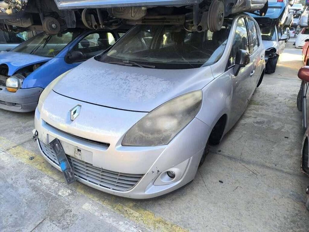 PREDNJA DESNA VRATA ZA RENAULT SCENIC OD 2009. DO 2013. GOD. |