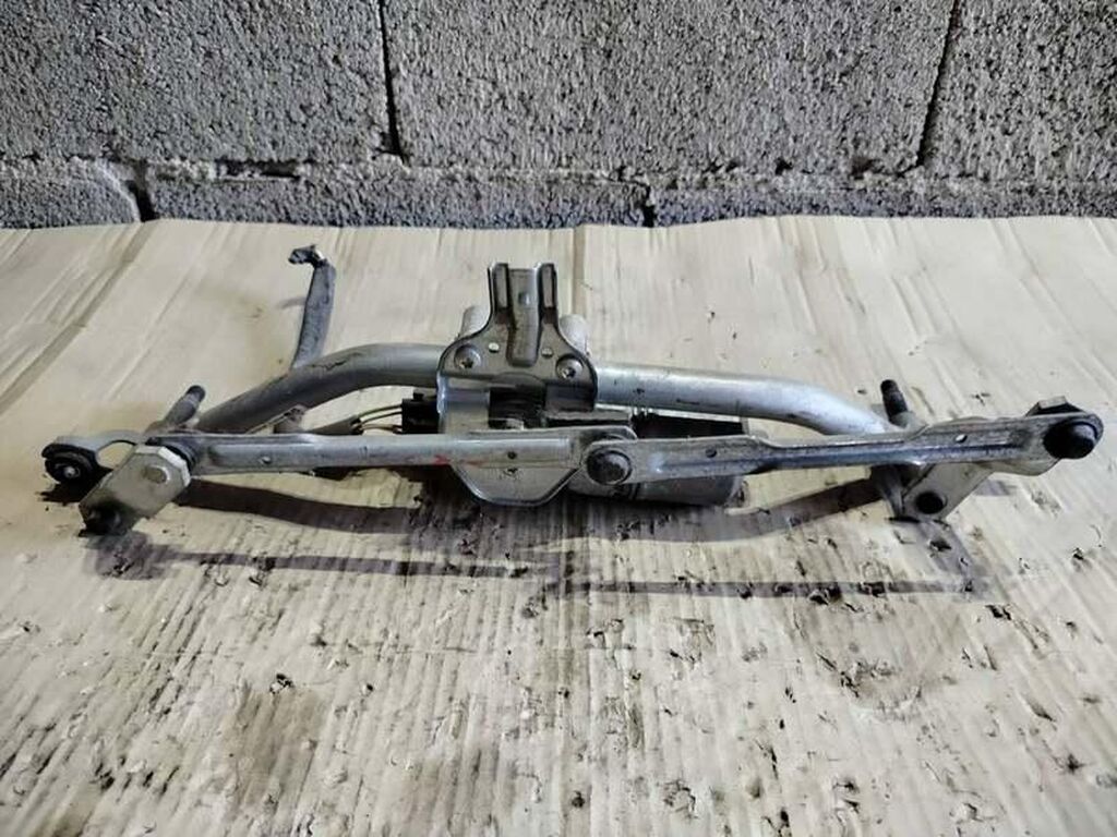 MEHANIZAM PREDNJIH BRISACA ZA PEUGEOT 207 OD 2006. DO 2012. GOD. |