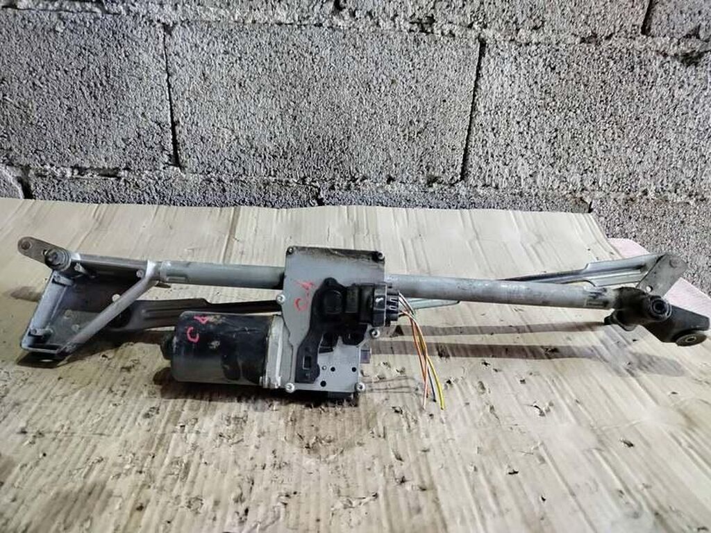 MEHANIZAM PREDNJIH BRISACA ZA CITROEN C4 OD 2004. DO 2010. GOD. |