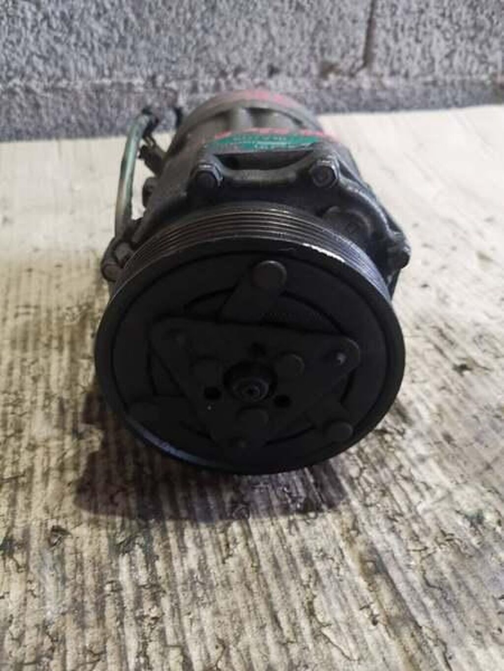 KOMPRESOR KLIME 1.6 BENZIN ZA VOLKSWAGEN GOLF 4 OD 1997. DO 2003. GOD