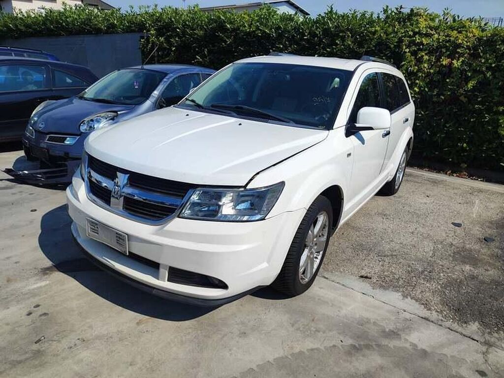 DODGE JOURNEY 2010. GOD. - KOMPLETAN AUTO U DELOVIMA | Dodge