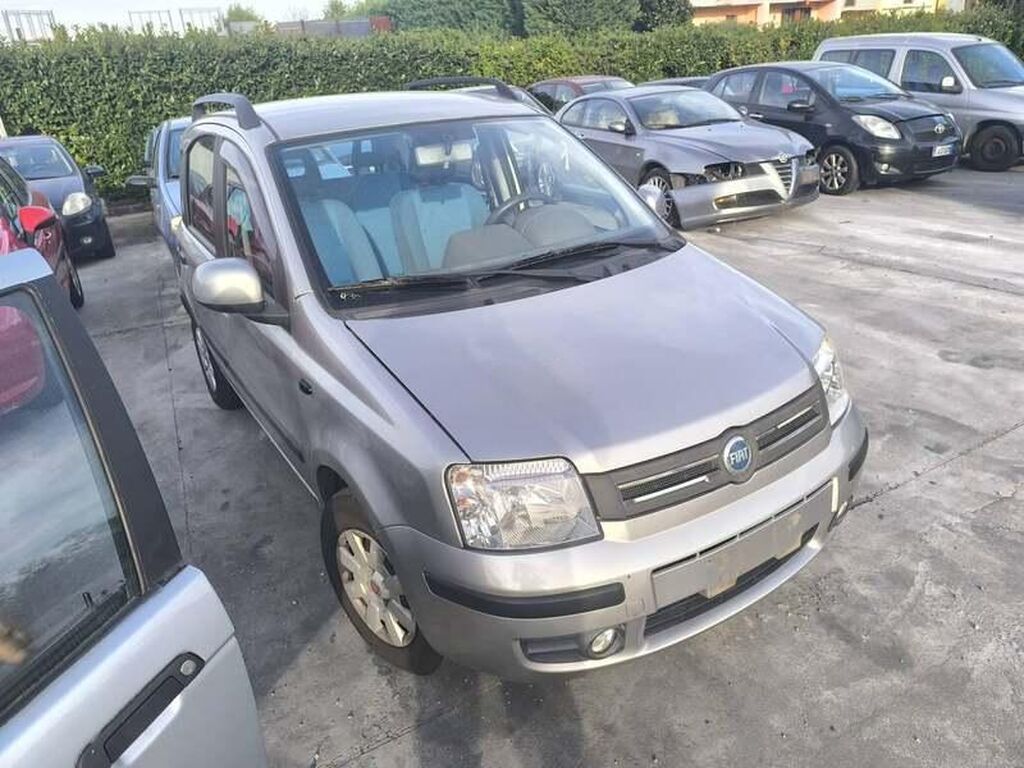 FIAT PANDA 2010. GOD. - KOMPLETAN AUTO U DELOVIMA | Fiat Panda