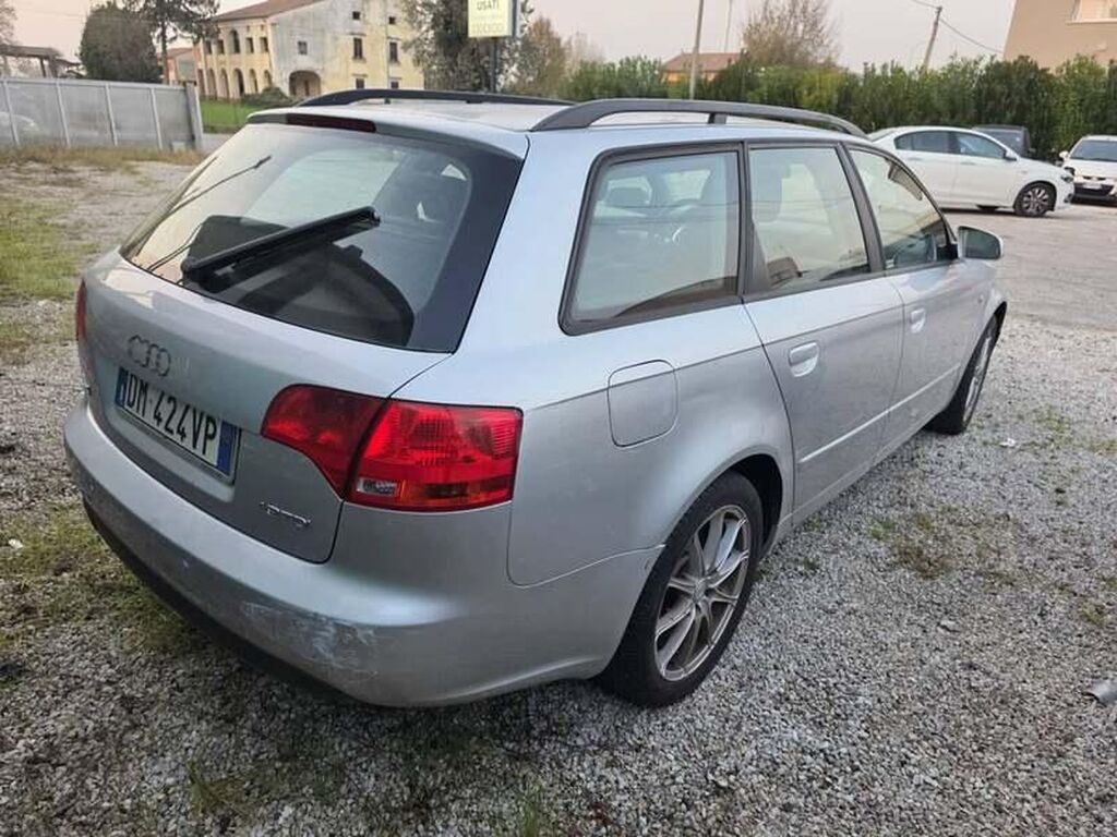 AUDI A4 2008. GOD. - KOMPLETAN AUTO U DELOVIMA | Molba za musterije