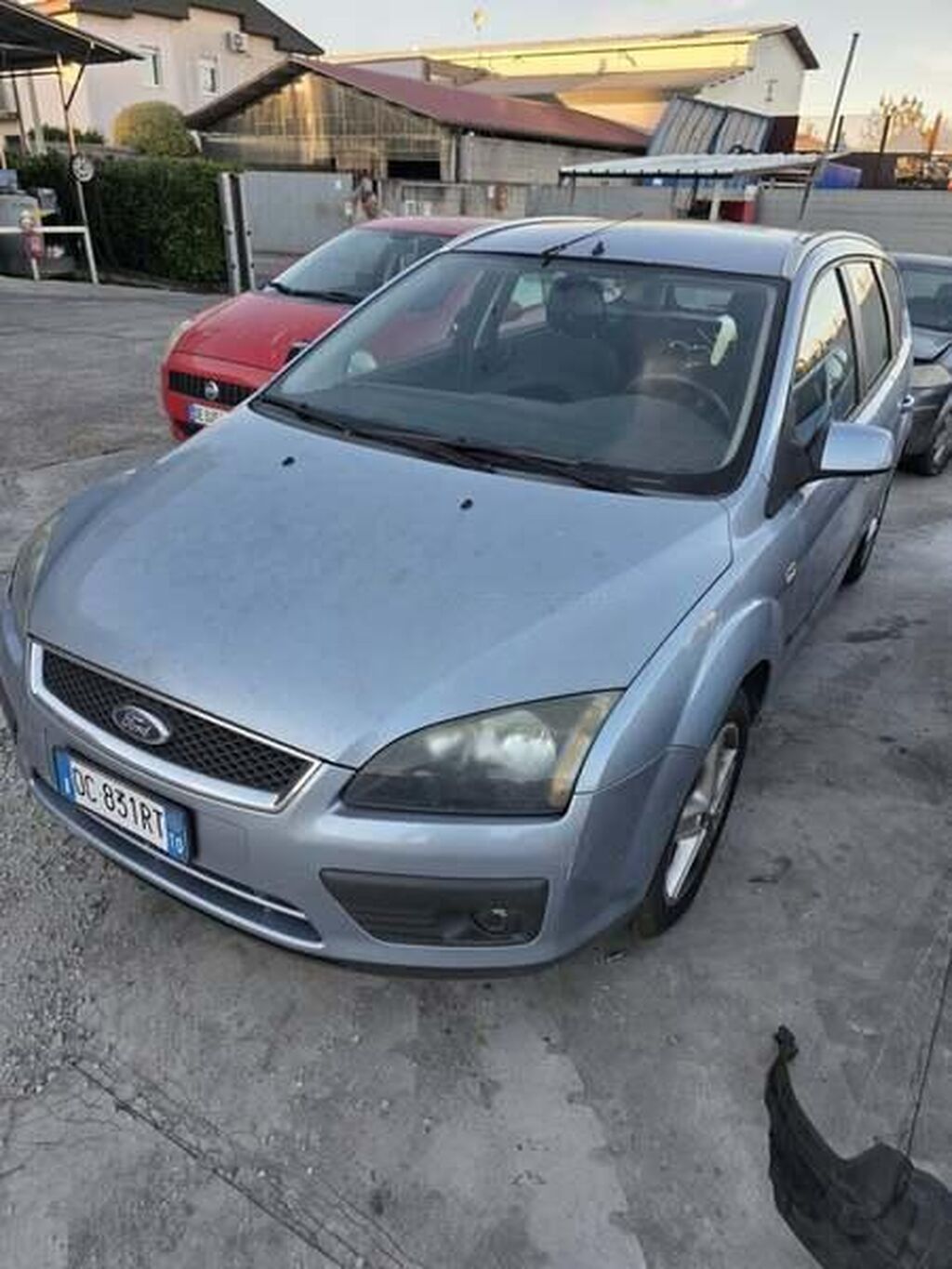 FORD FOCUS 2005. GOD. - KOMPLETAN AUTO U DELOVIMA | Molba za