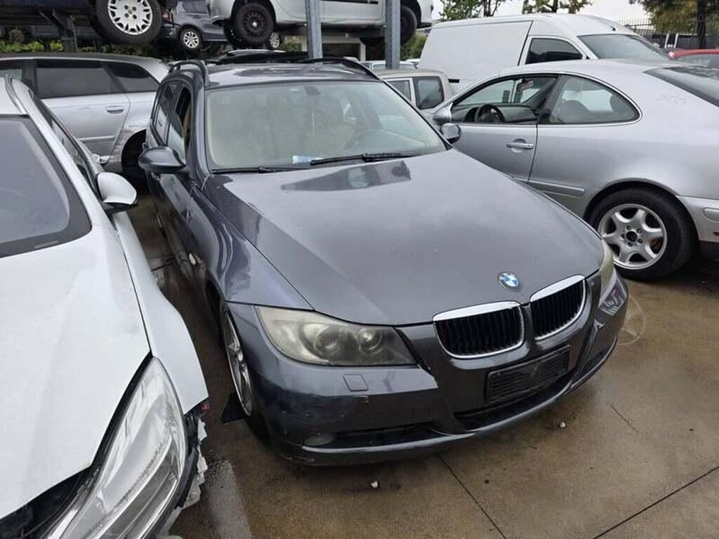 BMW 320 E91 2008. GOD. - KOMPLETAN AUTO U DELOVIMA | Molba za