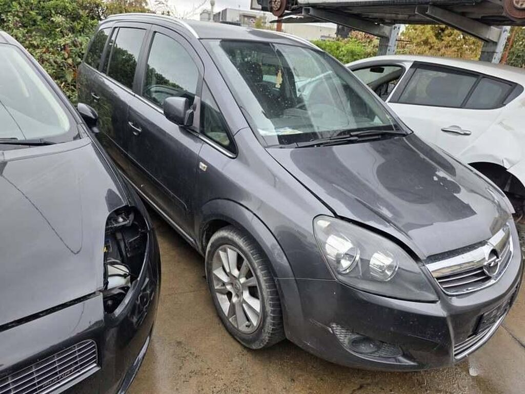 OPEL ZAFIRA 2008. GOD. - KOMPLETAN AUTO U DELOVIMA | Molba za