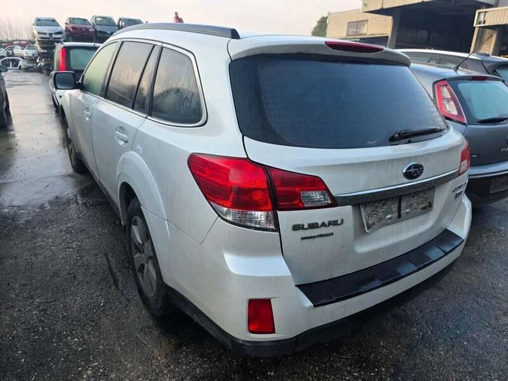 SUBARU OUTBACK 2012. GOD. - KOMPLETAN AUTO U DELOVIMA | AUTO DELOVI