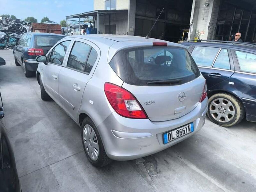 PREDNJI BRANIK ZA OPEL CORSA D OD 2006. DO 2011. GOD. | Opel Corsa D