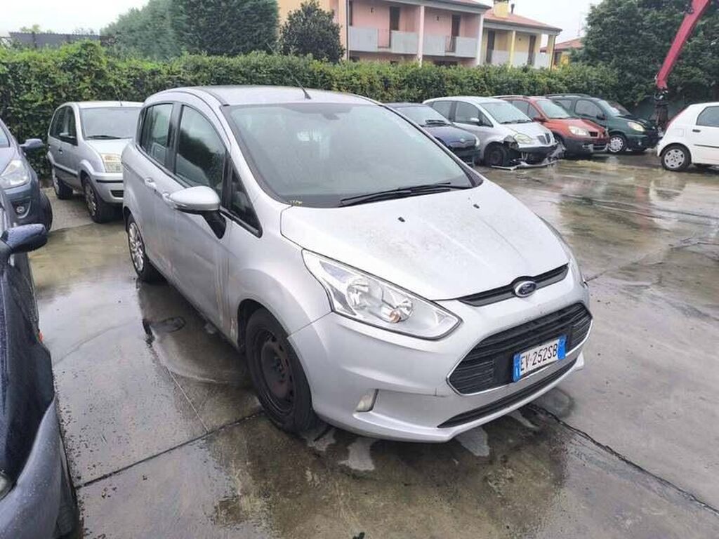DESNI FAR ZA FORD B-MAX OD 2012. DO 2017. GOD. | Desni far u