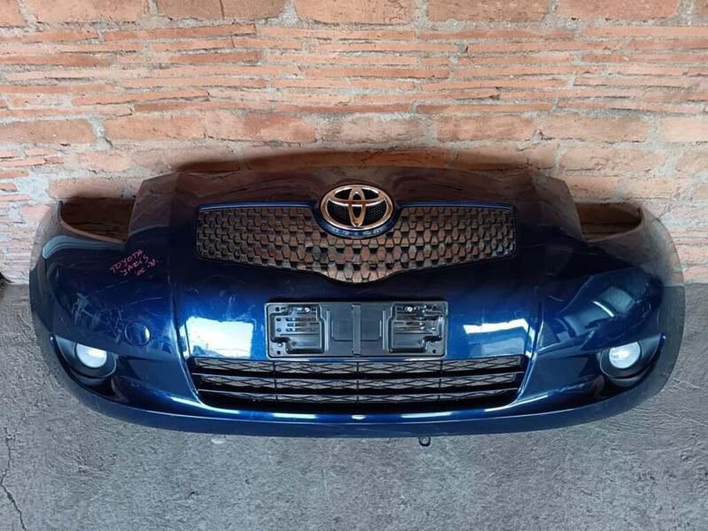 PREDNJI BRANIK TEGET ZA TOYOTA YARIS OD 2005. DO 2011. GOD. |