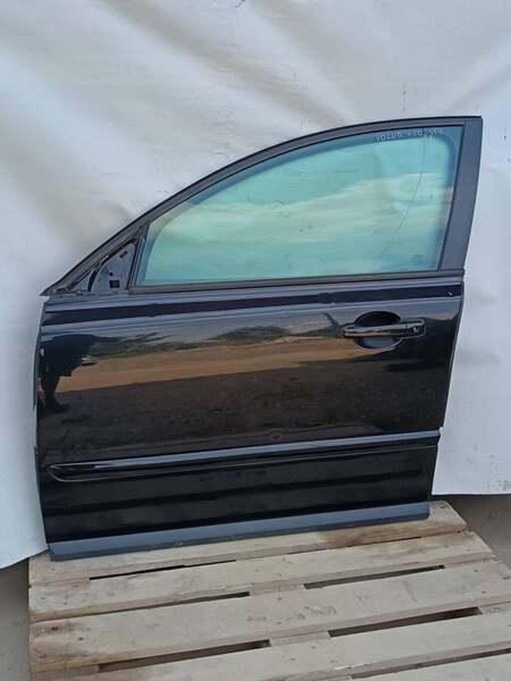 PREDNJA LEVA VRATA ZA VOLVO V50 OD 2003. DO 2012. GOD. | Prednja