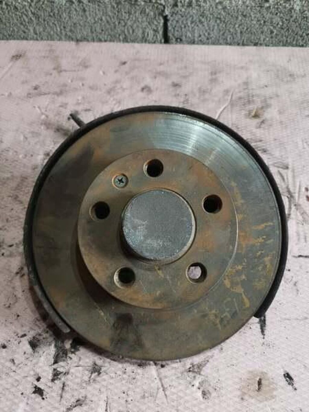 GLAVCINA ZADNJA DESNA ZA VOLKSWAGEN GOLF 4 OD 1997. DO 2003. GOD. |