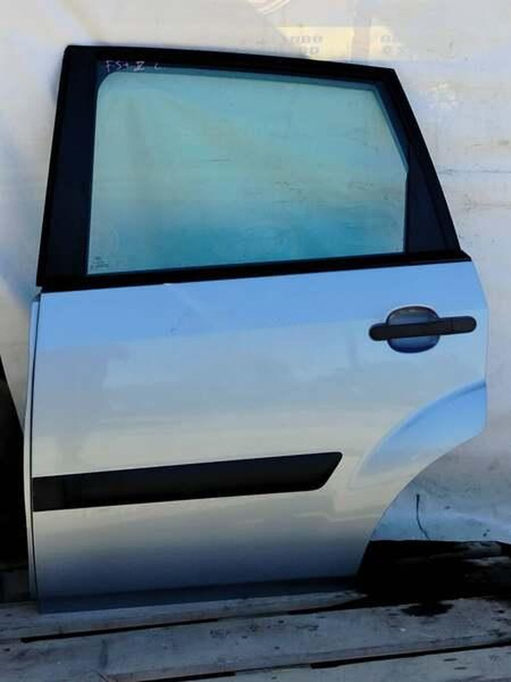 ZADNJA LEVA VRATA ZA FORD FIESTA OD 2005. DO 2008. GOD. | Zadnja