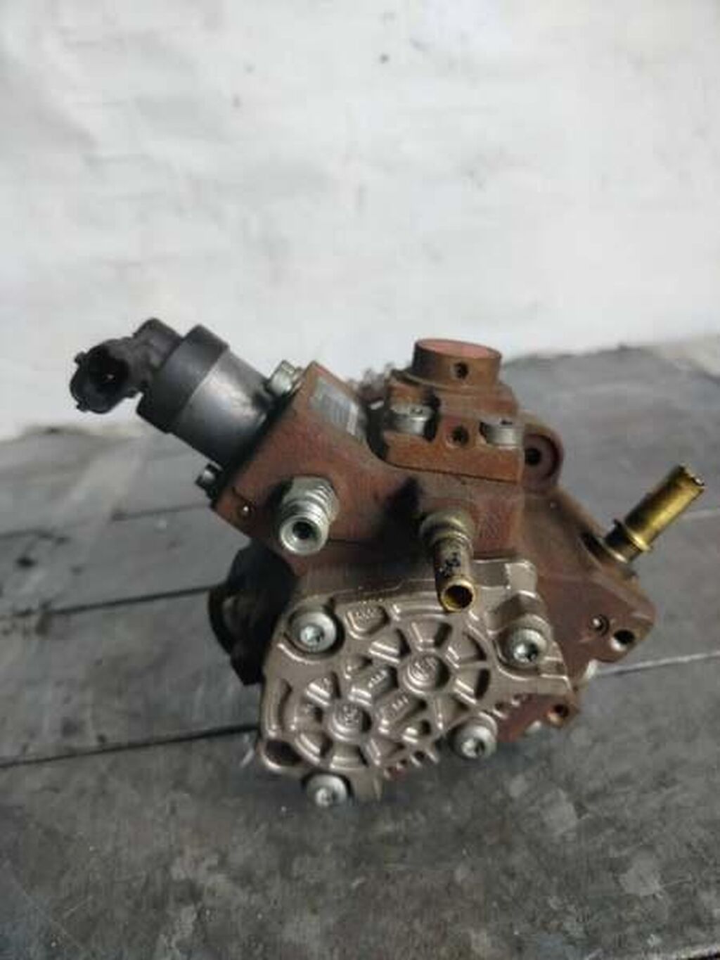 PUMPA VISOKOG PRITISKA ZA FORD FOCUS OD 2004. DO 2011. GOD. | Pumpa