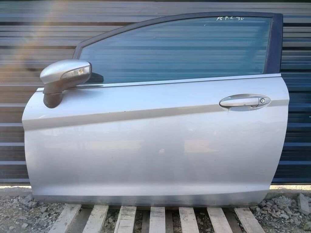 PREDNJA LEVA VRATA ZA FORD FIESTA OD 2009. DO 2017. GOD. | Prednja