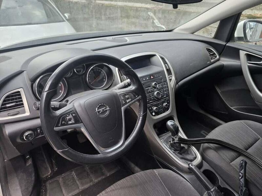 KOMPRESOR KLIME ZA OPEL ASTRA J OD 2009. DO 2015. GOD. | AUTO DELOVI
