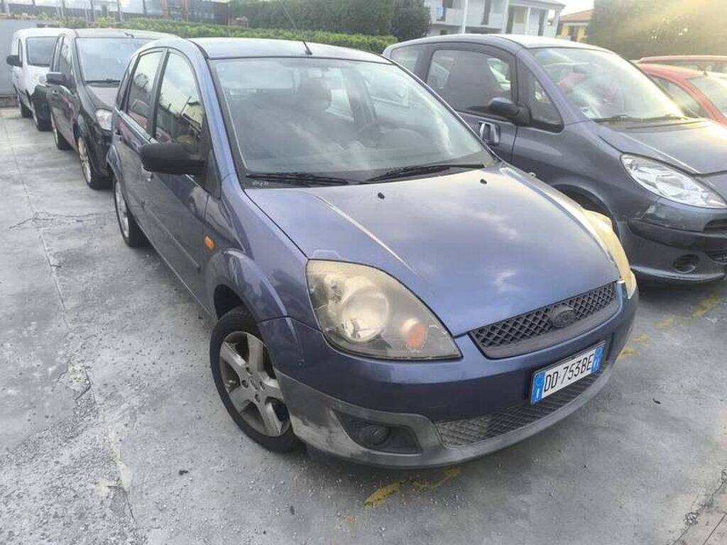 FORD FIESTA 2006. GOD. - KOMPLETAN AUTO U DELOVIMA | Ford Fiesta