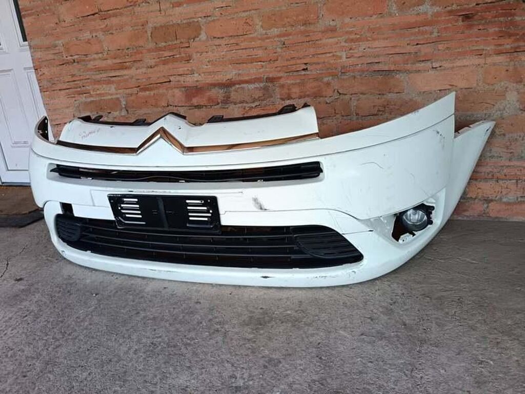 PREDNJI BRANIK BELI ZA CITROEN C4 PICASSO OD 2006. DO 2010. GOD. |