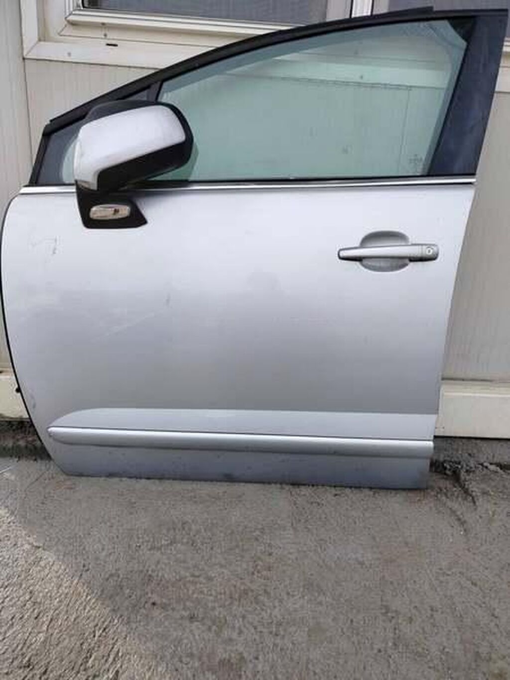 PREDNJA LEVA VRATA ZA PEUGEOT 5008 OD 2009. DO 2016. GOD. | Prednja