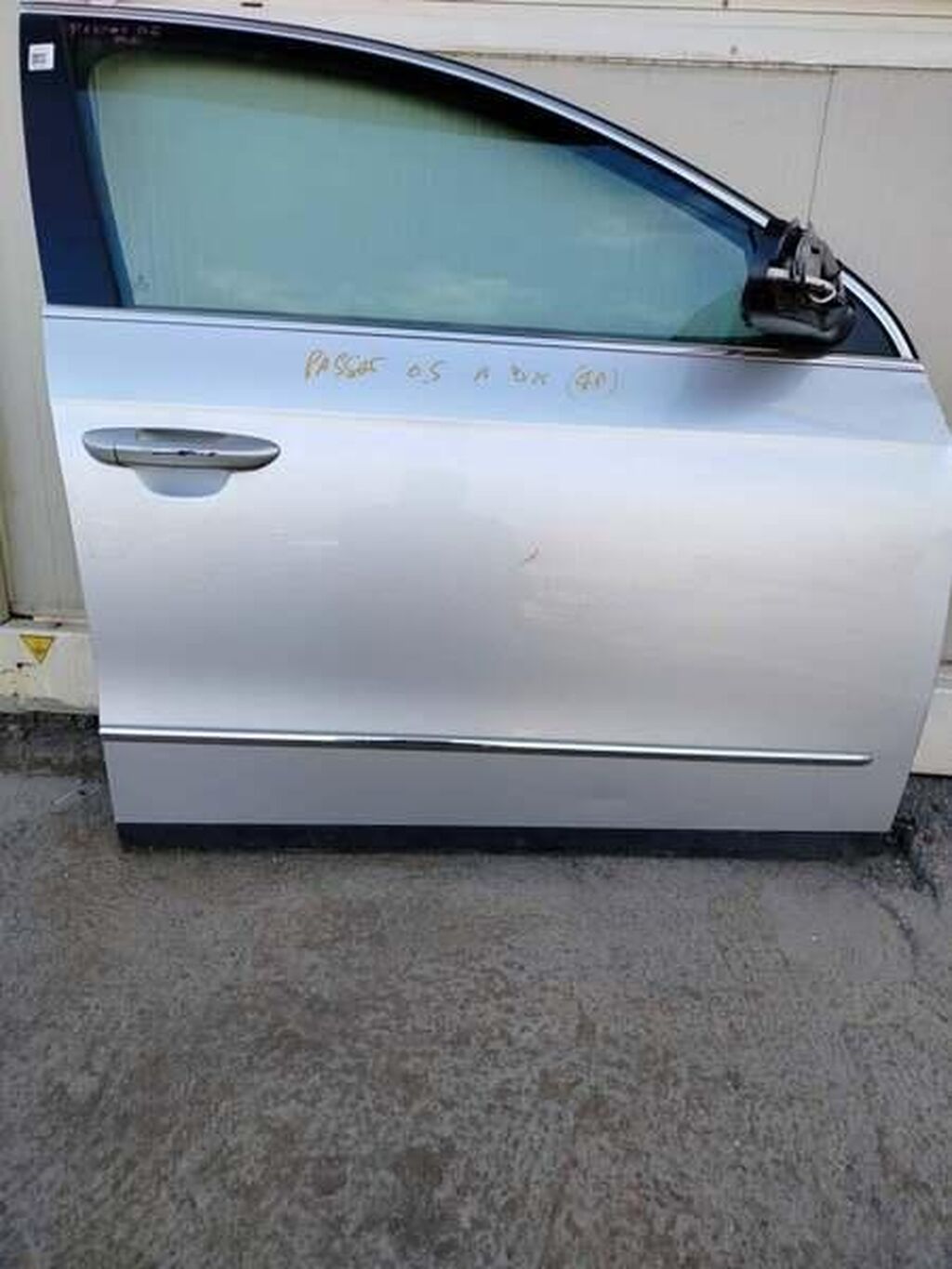 PREDNJA DESNA VRATA ZA VOLKSWAGEN PASSAT B6 OD 2005. DO 2010. GOD. |