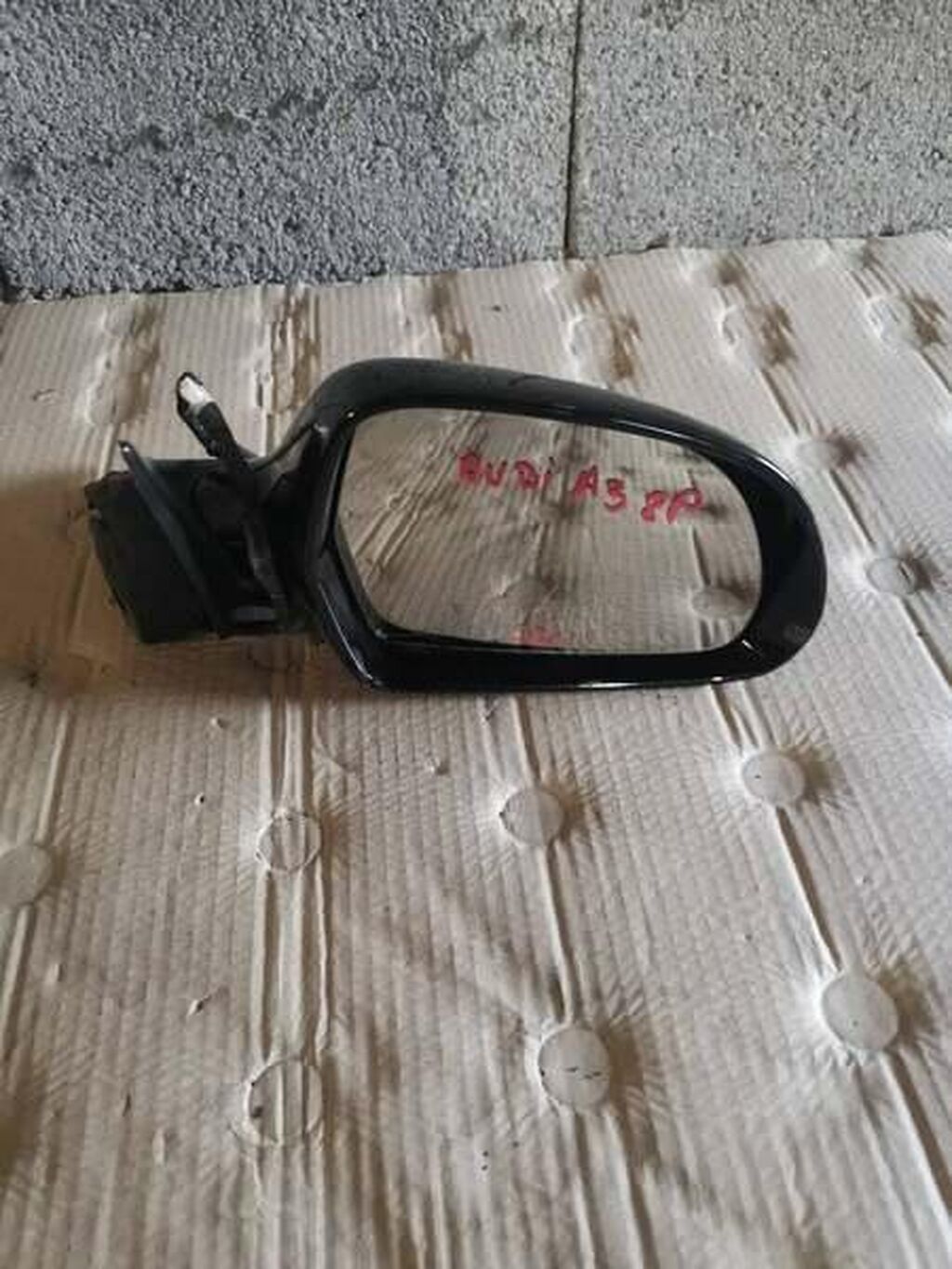 RETROVIZOR DESNI (BOJA CRNA) ZA AUDI A3 OD 2003. DO 2013. GOD. |