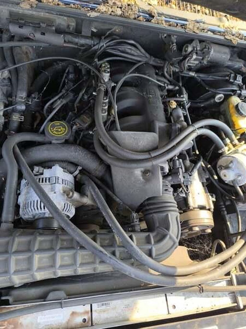 FORD EXPLORER 4.0 1998. GOD. - KOMPLETAN AUTO U DELOVIMA | U ponudi