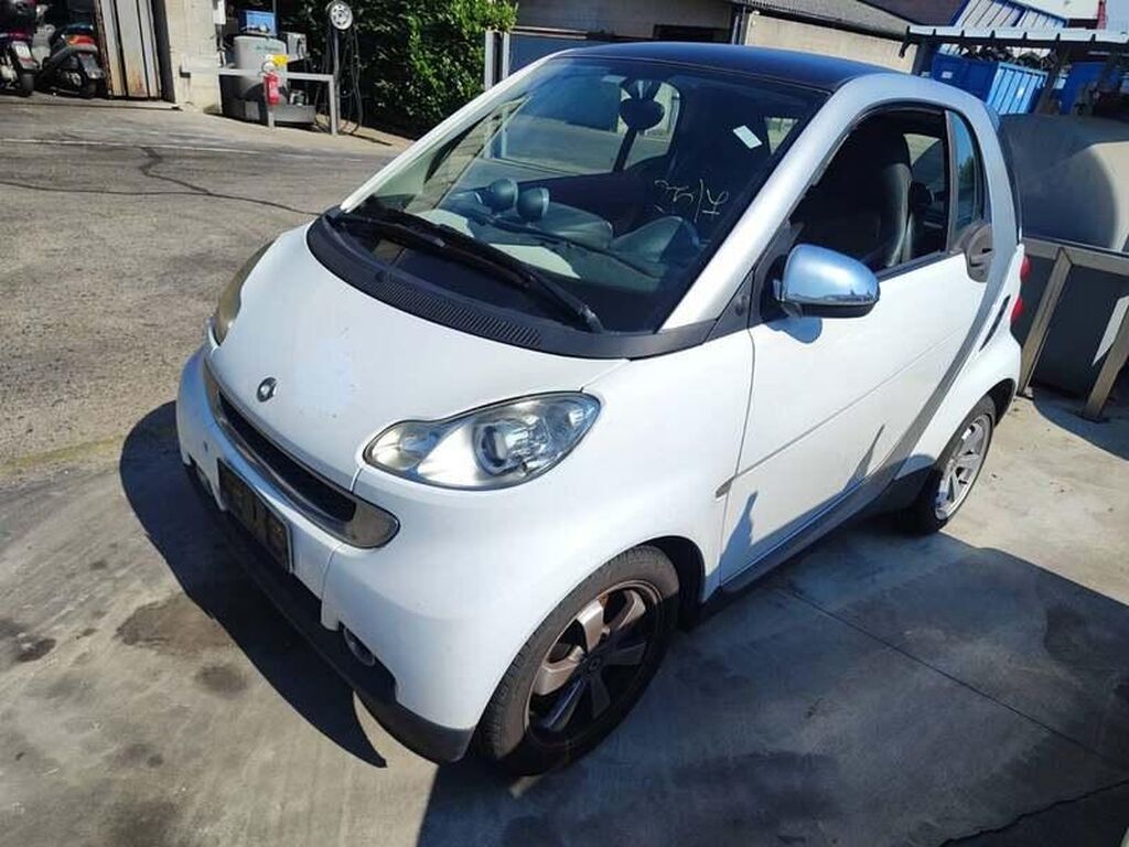 TABLA SA AIR BAG-OVIMA ZA SMART FORTWO OD 2007. DO 2010. GOD. |