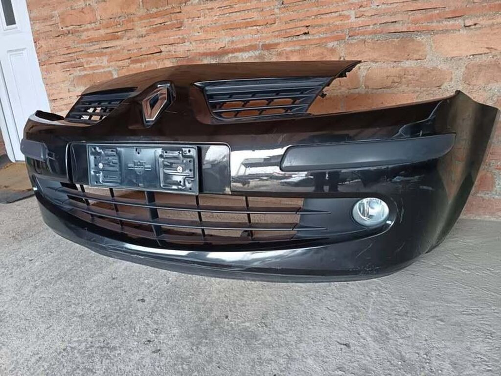PREDNJI BRANIK CRNI ZA RENAULT CLIO OD 2005. DO 2009. GOD. | Prednji