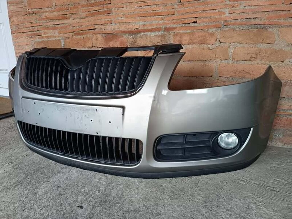 PREDNJI BRANIK SIVO ZLATNI ZA ŠKODA FABIA OD 2007. DO 2010. GOD. |