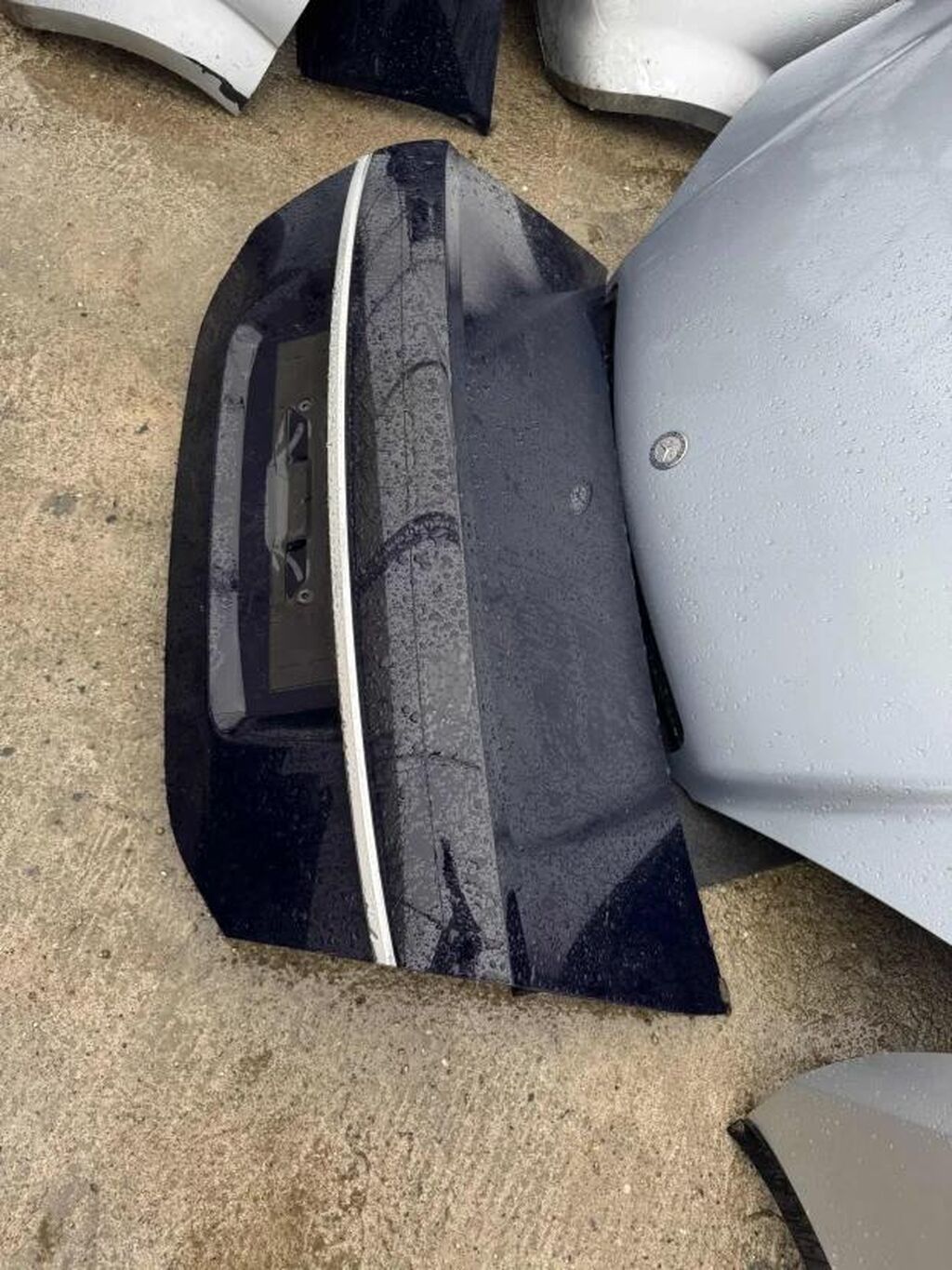 GEPEK VRATA AUDI A6C6 | Gepek vrata audi a6 c6