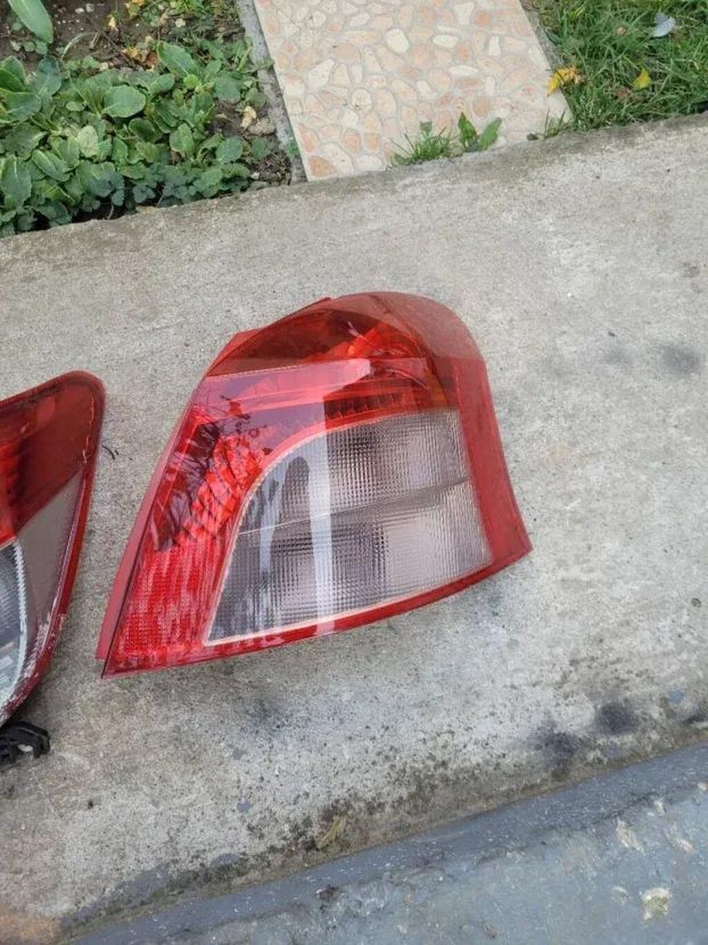 DESNI STOP TOYOTA YARIS | desni stop toyota yaris
