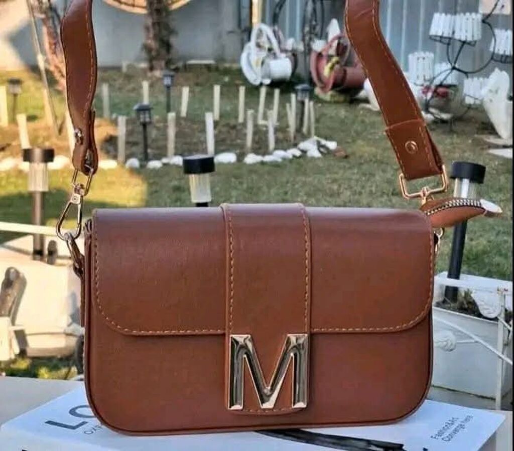 Ženska torbica preko ramena „Mona - Model: kompaktna crossbody