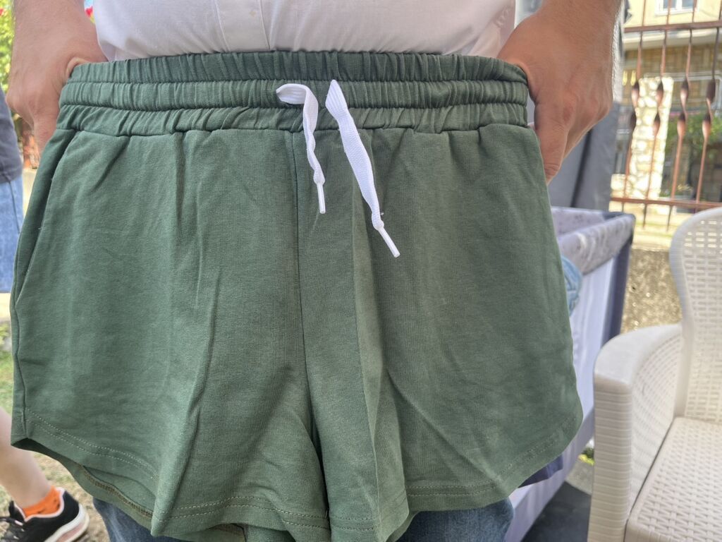 Zelene šorts-pantalone za svakodnevno nošenje - Model: kratke