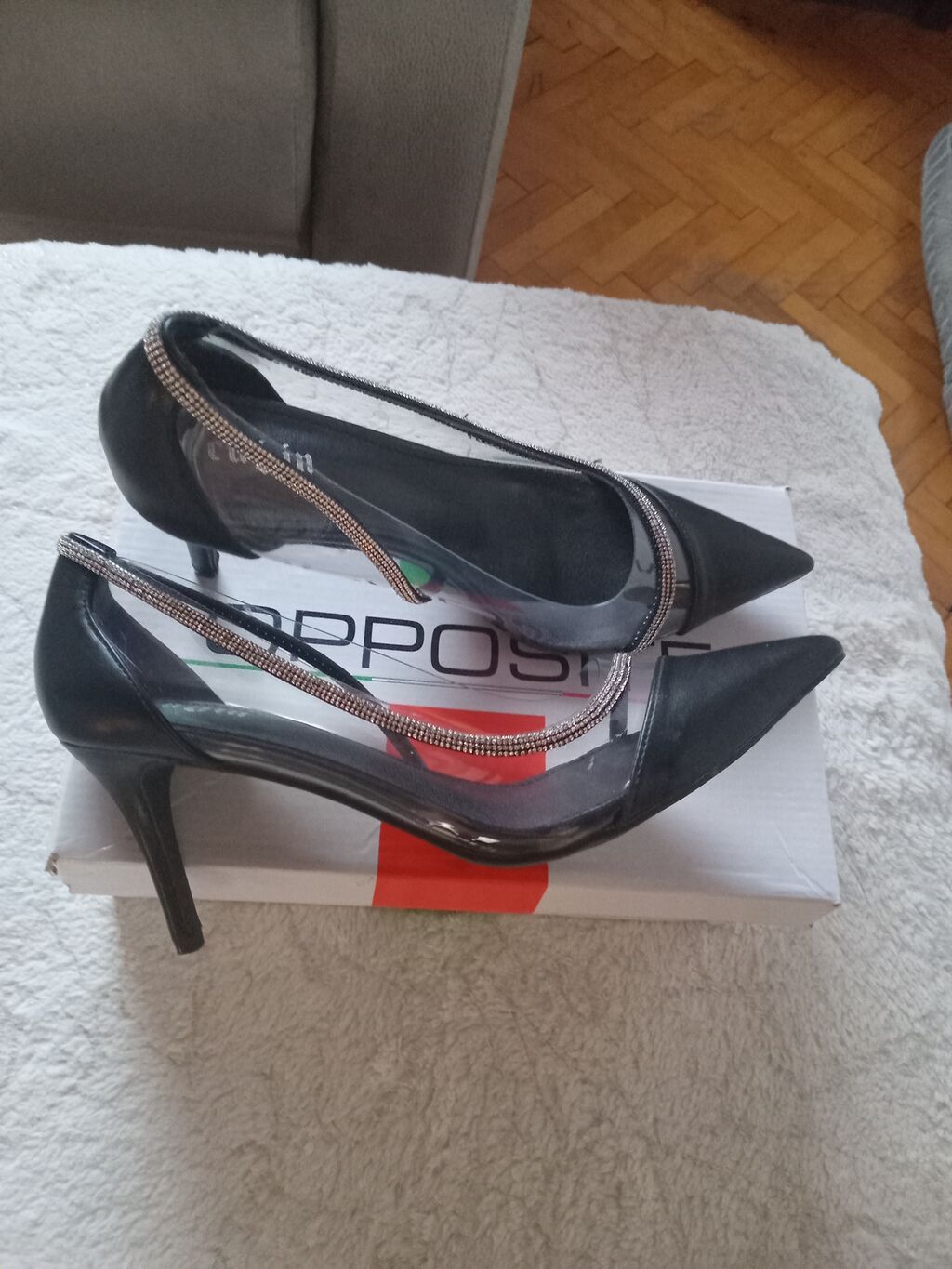 Elegantne ženske salonke na štiklu - Model: špic vrh, klasične