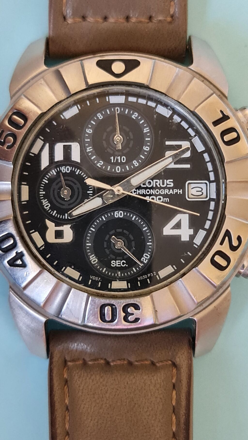 Lorus muški hronograf – kvarcni sat, japanski mehanizam VD57 -