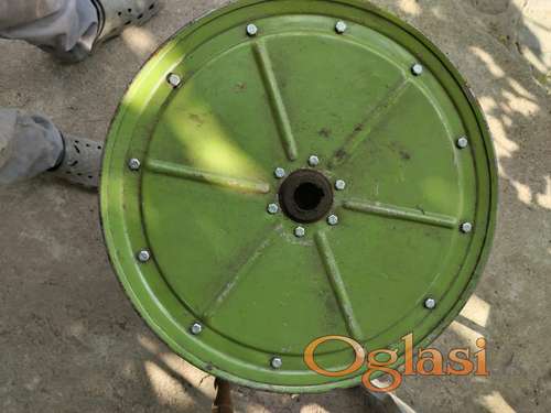 Claas Consul, Kupujem Remenicu za istakanje i remenicu vetrova