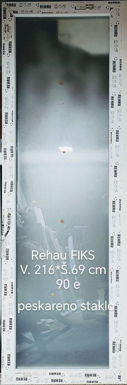 Rehau fiksni prozor sa peskarenim staklom. Specifikacija: - Tip
