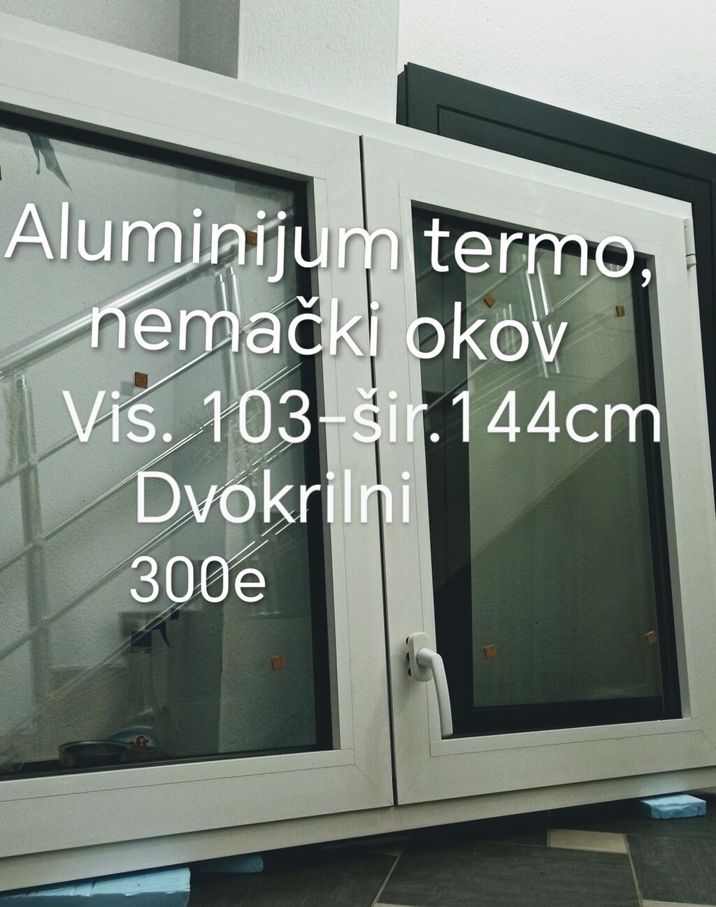 Aluminijumski prozor – termo staklo, dvokrilni. - Dimenzije: visina