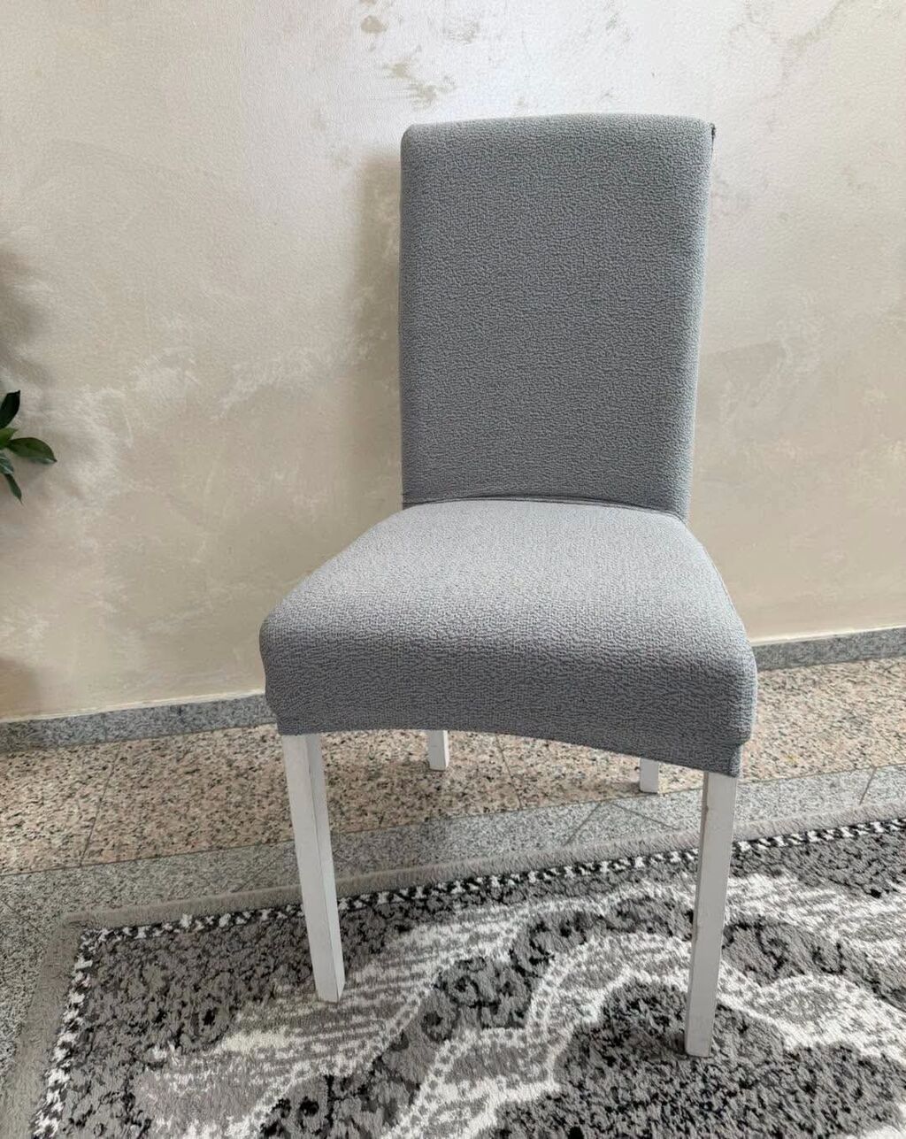Rastegljive navlake za stolice bez karnera 6 komada samo 2500 dinara