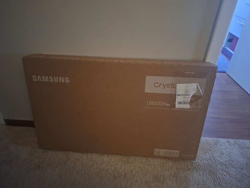 Samsung Crystal UHD U8000H – Smart televizor - Linija: Samsung